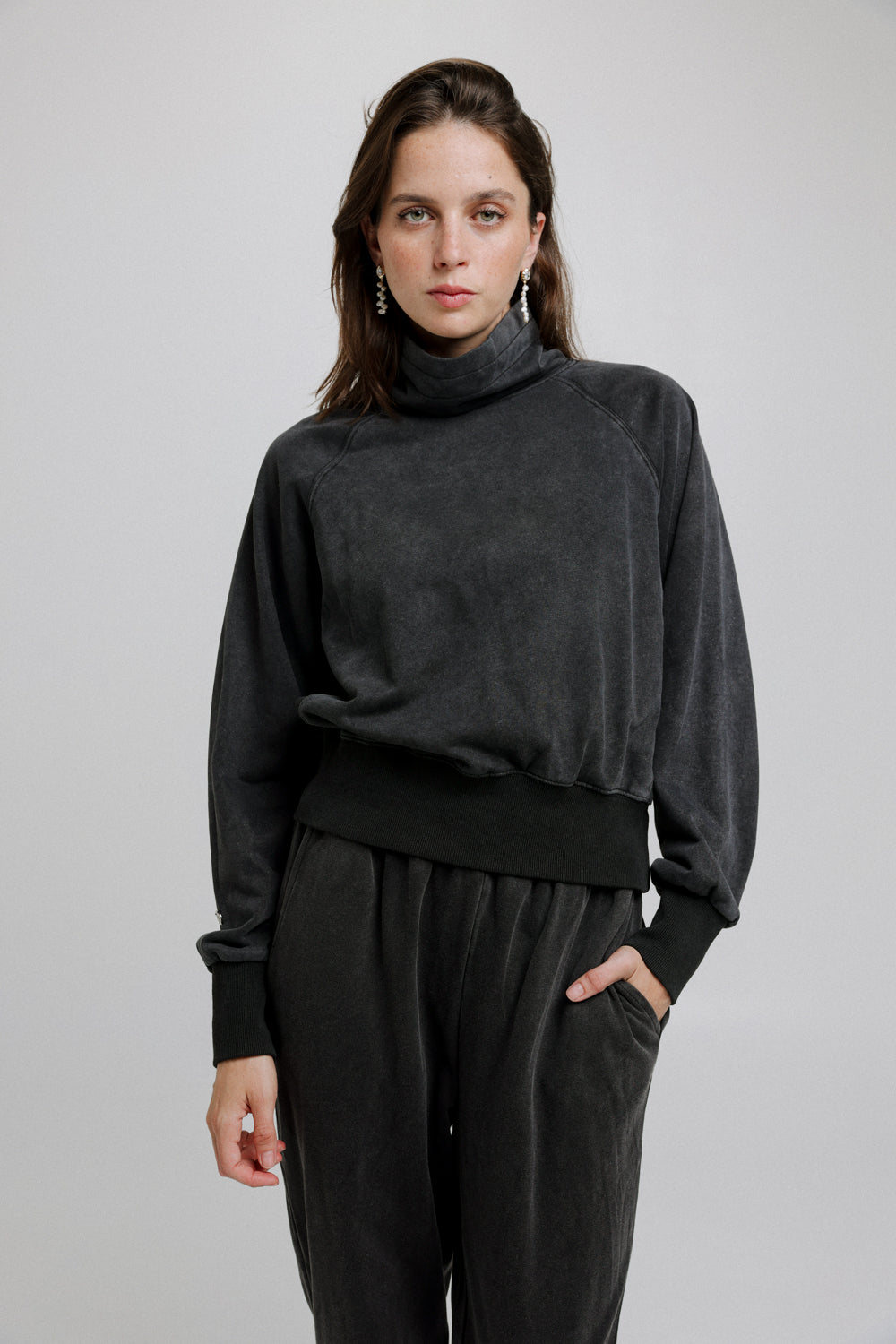 סווטשירט לנשים Hope Washed Sweatshirt שחור | SEESTARZ